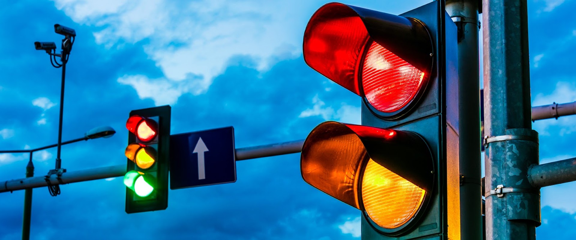 Understanding Road Signs and Signals: A Comprehensive Guide for DMV Classes